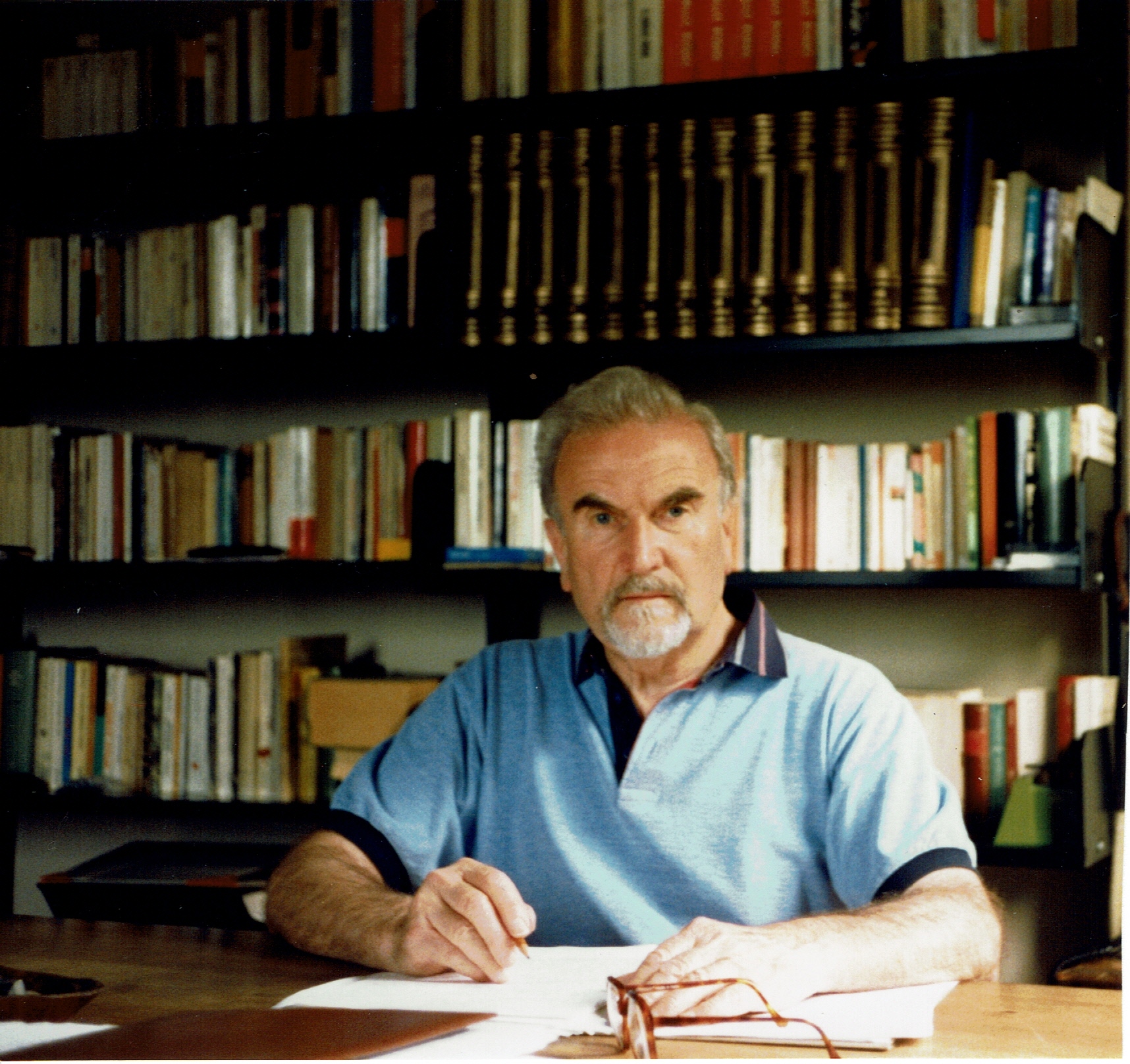 [Compte-rendu] Le Cheval Rouge, Eugenio Corti – par Pierre Rigoulot